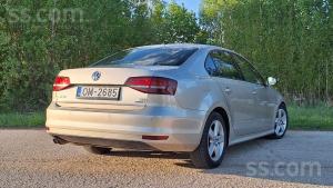 Volkswagen Jetta 2016 in Bauska, with an engine capacity of 2.00 L and mileage of 380 thousand km for 5700 €, photo 16 on AUTOMOTO.COM.LV