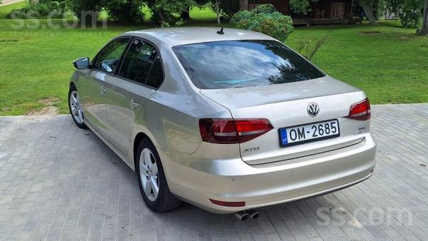 Volkswagen Jetta 2016 in Bauska, with an engine capacity of 2.00 L and mileage of 380 thousand km for 5400 €, photo 9 on AUTOMOTO.COM.LV