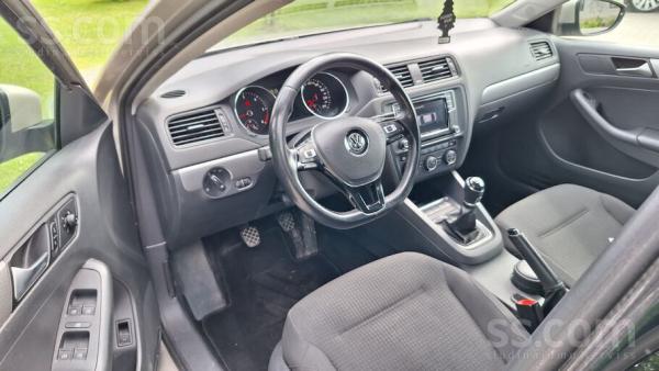 Volkswagen Jetta 2016 in Bauska, with an engine capacity of 2.00 L and mileage of 380 thousand km for 5400 €, photo 10 on AUTOMOTO.COM.LV