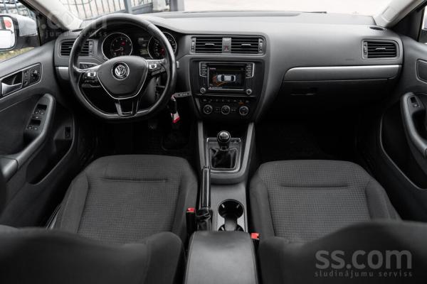 Volkswagen Jetta 2016 Rīga, ar dzinēja tilpumu 1.40 L un nobraukumu 209 tūkst. km par 6000 €, foto 5 vietnē AUTOMOTO.COM.LV