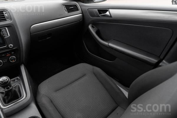 Volkswagen Jetta 2016 Rīga, ar dzinēja tilpumu 1.40 L un nobraukumu 209 tūkst. km par 6000 €, foto 6 vietnē AUTOMOTO.COM.LV