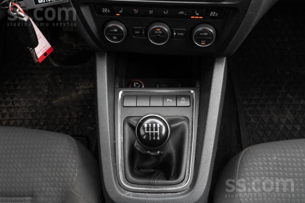 Volkswagen Jetta 2016 Rīga, ar dzinēja tilpumu 1.40 L un nobraukumu 209 tūkst. km par 6000 €, foto 8 vietnē AUTOMOTO.COM.LV