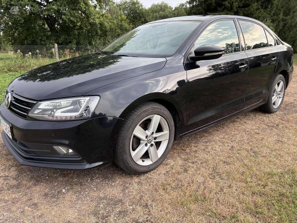 Volkswagen Jetta 2016 in Kaunas, with an engine capacity of 2.00 L and mileage of 364 thousand km for 4949 €, photo 1 on AUTOMOTO.COM.LV
