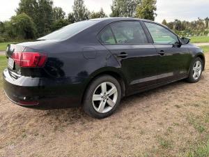 Volkswagen Jetta 2016 in Kaunas, with an engine capacity of 2.00 L and mileage of 364 thousand km for 4949 €, photo 5 on AUTOMOTO.COM.LV