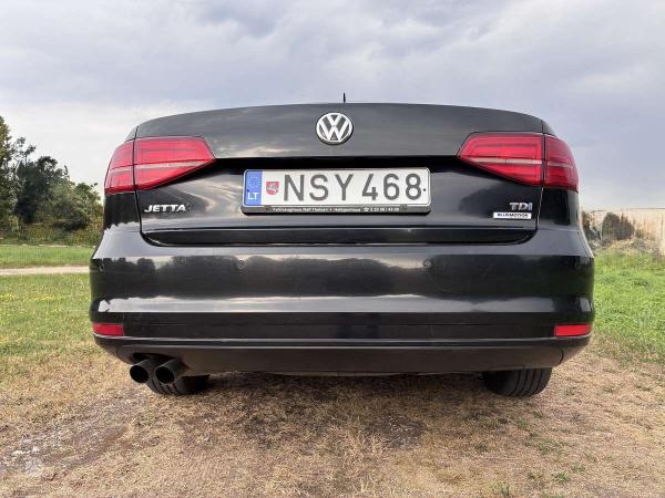 Volkswagen Jetta 2016 in Kaunas, with an engine capacity of 2.00 L and mileage of 364 thousand km for 4949 €, photo 6 on AUTOMOTO.COM.LV