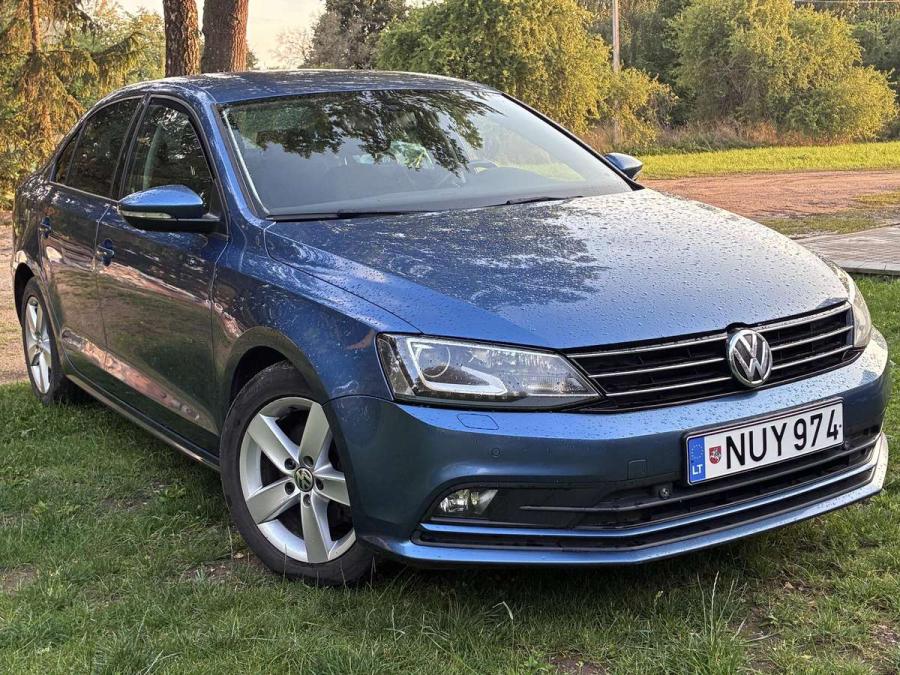 Volkswagen Jetta 2016 in Kaunas, with an engine capacity of 1.97 L and mileage of 279 thousand km for 4995 €, photo 1 on AUTOMOTO.COM.LV