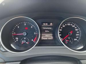 Volkswagen Jetta 2016 in Kaunas, with an engine capacity of 1.97 L and mileage of 279 thousand km for 4995 €, photo 9 on AUTOMOTO.COM.LV