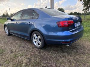 Volkswagen Jetta 2016 in Kaunas, with an engine capacity of 1.97 L and mileage of 279 thousand km for 4995 €, photo 12 on AUTOMOTO.COM.LV