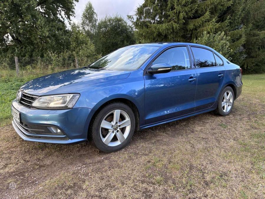 Volkswagen Jetta 2016 in Kaunas, with an engine capacity of 1.97 L and mileage of 279 thousand km for 4995 €, photo 13 on AUTOMOTO.COM.LV
