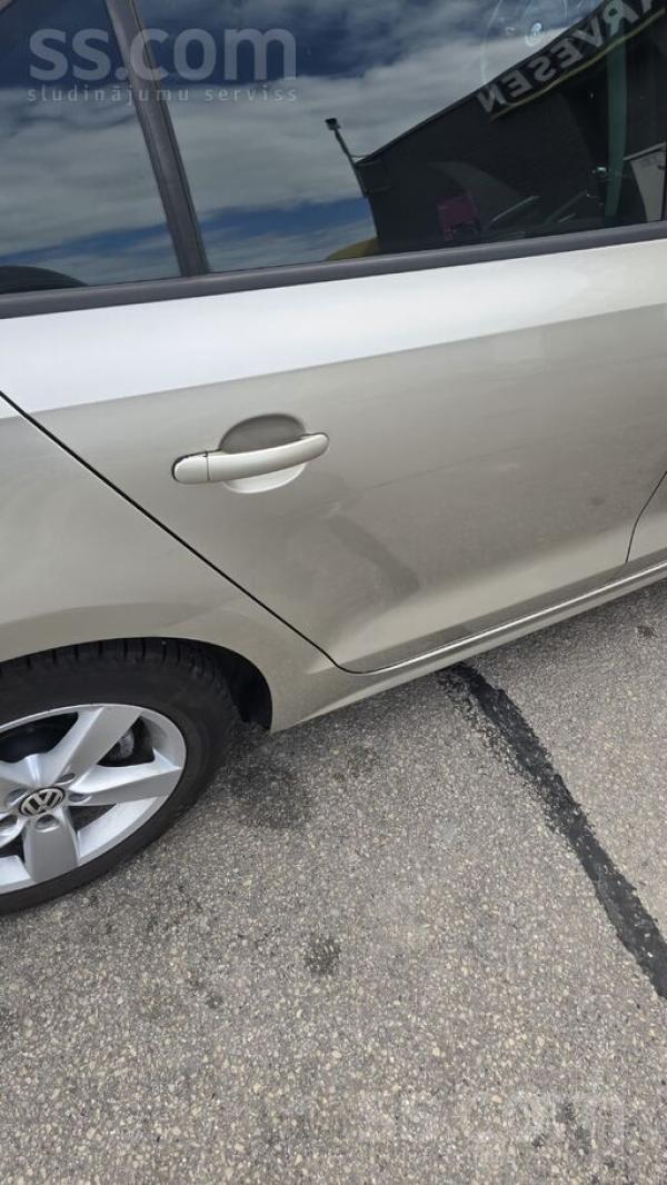 Volkswagen Jetta 2016 Rīga, ar dzinēja tilpumu 2.00 L un nobraukumu 230 tūkst. km par 3500 €, foto 7 vietnē AUTOMOTO.COM.LV