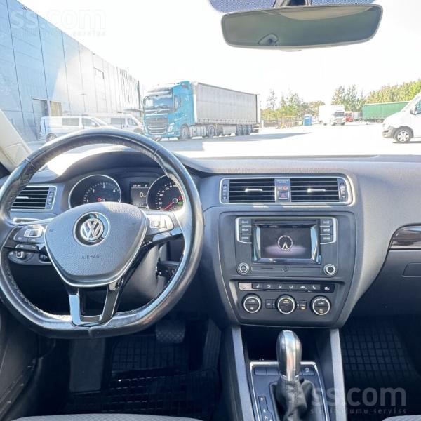 Volkswagen Jetta 2018 Rīga, ar dzinēja tilpumu 2.00 L un nobraukumu 190 tūkst. km par 7950 €, foto 7 vietnē AUTOMOTO.COM.LV