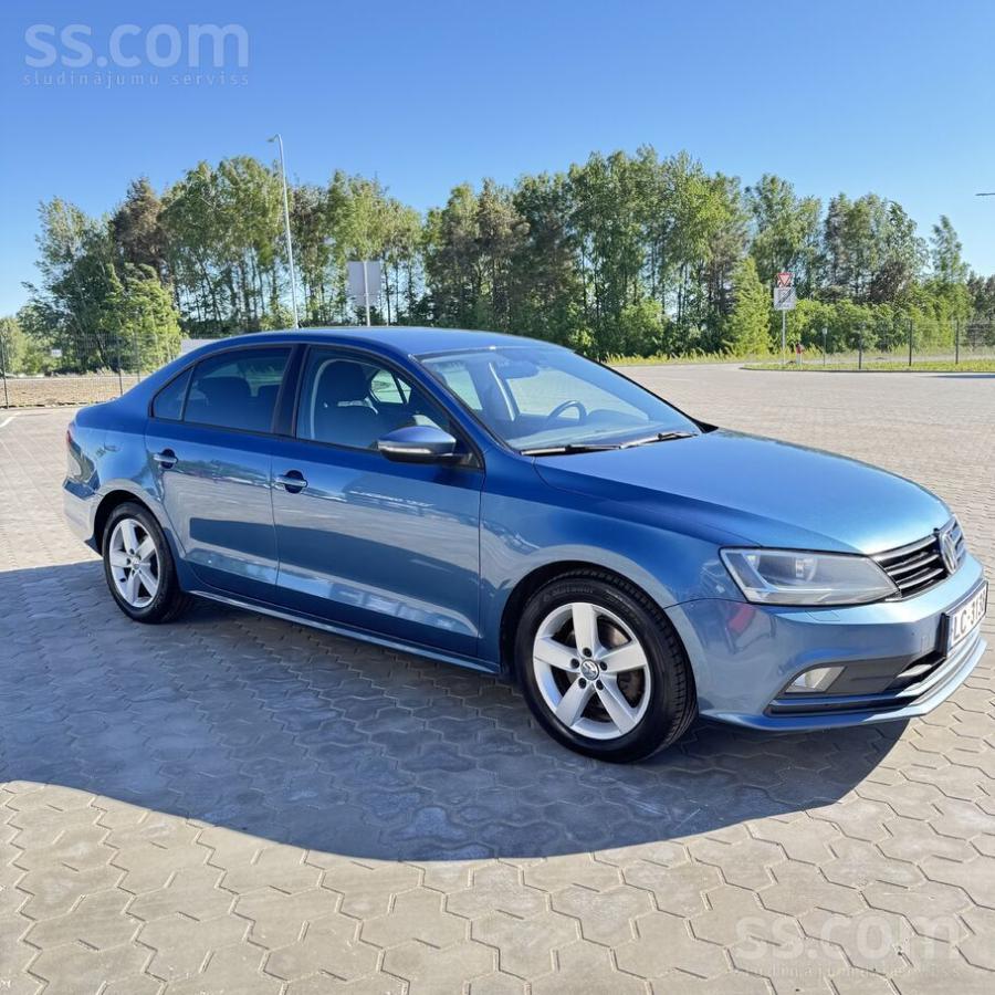 Volkswagen Jetta 2018 Rīga, ar dzinēja tilpumu 2.00 L un nobraukumu 190 tūkst. km par 7950 €, foto 1 vietnē AUTOMOTO.COM.LV