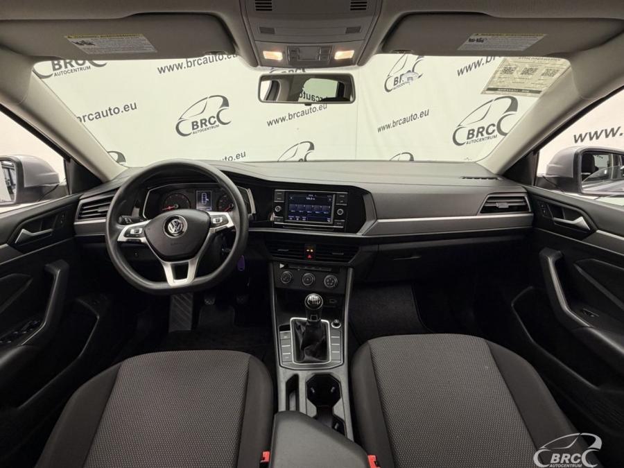 Volkswagen Jetta 2019 in Vilnius, with an engine capacity of 1.39 L and mileage of 235 thousand km for 7400 €, photo 4 on AUTOMOTO.COM.LV