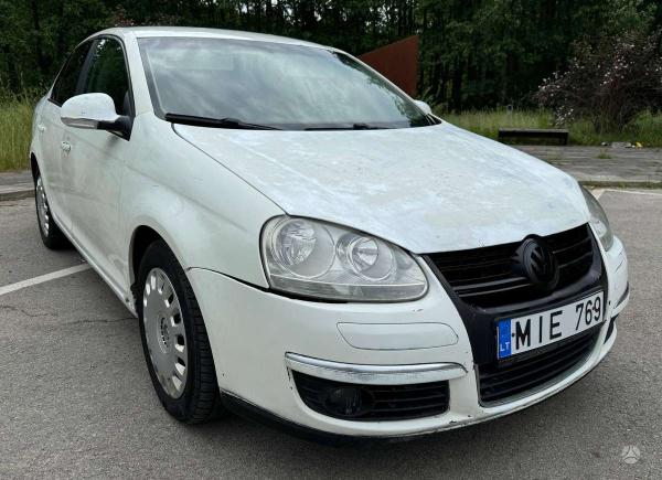 Balts Volkswagen Jetta 2007 Viļņa, ar dzinēja tilpumu 1.90 L un nobraukumu 400 tūkst. km par 699 €, foto 2 vietnē AUTOMOTO.COM.LV