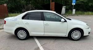 Balts Volkswagen Jetta 2007 Viļņa, ar dzinēja tilpumu 1.90 L un nobraukumu 400 tūkst. km par 699 €, foto 4 vietnē AUTOMOTO.COM.LV