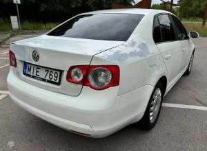 Balts Volkswagen Jetta 2007 Viļņa, ar dzinēja tilpumu 1.90 L un nobraukumu 400 tūkst. km par 699 €, foto 5 vietnē AUTOMOTO.COM.LV