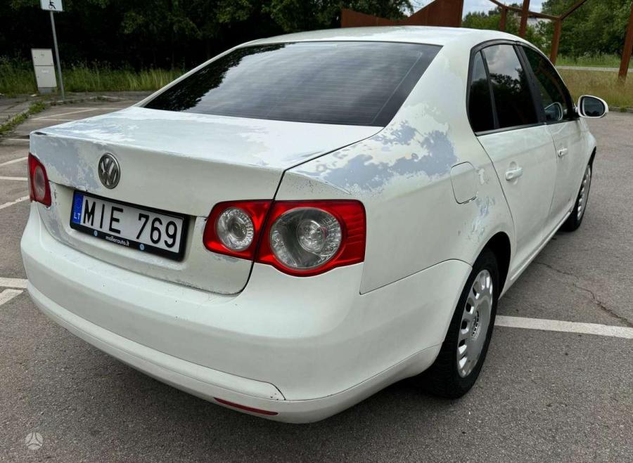 Balts Volkswagen Jetta 2007 Viļņa, ar dzinēja tilpumu 1.90 L un nobraukumu 400 tūkst. km par 699 €, foto 5 vietnē AUTOMOTO.COM.LV