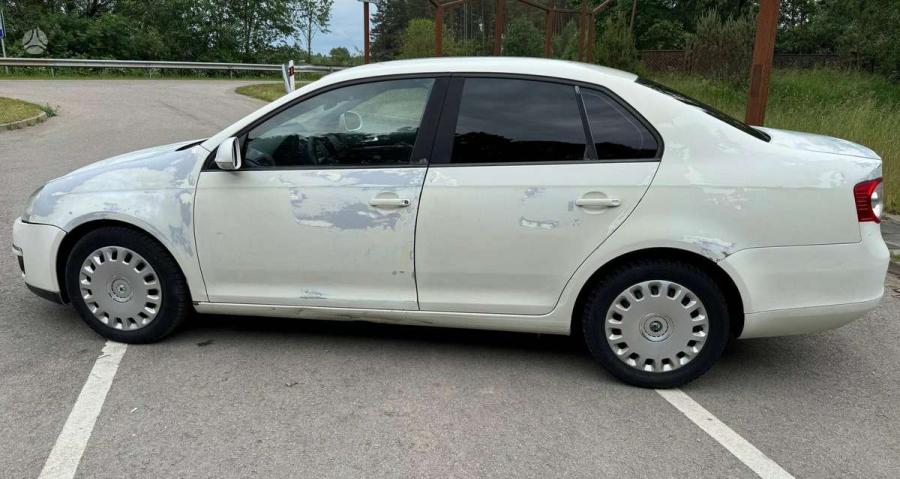 Balts Volkswagen Jetta 2007 Viļņa, ar dzinēja tilpumu 1.90 L un nobraukumu 400 tūkst. km par 699 €, foto 7 vietnē AUTOMOTO.COM.LV