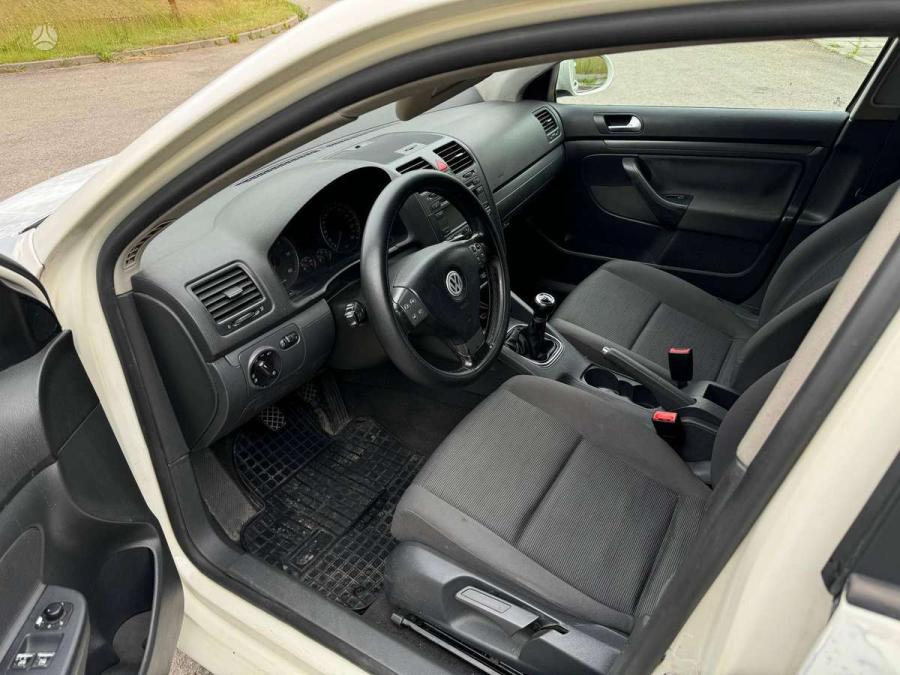Balts Volkswagen Jetta 2007 Viļņa, ar dzinēja tilpumu 1.90 L un nobraukumu 400 tūkst. km par 699 €, foto 8 vietnē AUTOMOTO.COM.LV