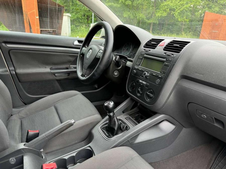 Balts Volkswagen Jetta 2007 Viļņa, ar dzinēja tilpumu 1.90 L un nobraukumu 400 tūkst. km par 699 €, foto 10 vietnē AUTOMOTO.COM.LV