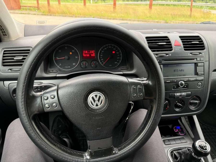 Balts Volkswagen Jetta 2007 Viļņa, ar dzinēja tilpumu 1.90 L un nobraukumu 400 tūkst. km par 699 €, foto 15 vietnē AUTOMOTO.COM.LV