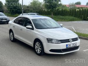 Balts Volkswagen Jetta 2011 Rīga, ar dzinēja tilpumu 2.50 L un nobraukumu 158 tūkst. km par 2700 €, foto 4 vietnē AUTOMOTO.COM.LV