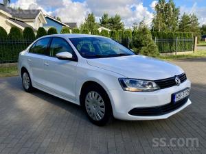 Белый Фольксваген Джетта 2011 в Рига, объемом двигателя 1.60 л и пробегом 220 тыс. км за 3650 €, фото 14 на AUTOMOTO.COM.LV