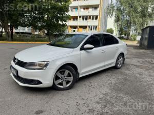 Белый Фольксваген Джетта 2011 в Елгава, объемом двигателя 1.60 л и пробегом 297 тыс. км за 3480 €, фото 5 на AUTOMOTO.COM.LV