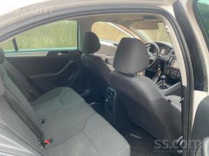 Balts Volkswagen Jetta 2011 Jelgava, ar dzinēja tilpumu 1.20 L un nobraukumu 265 tūkst. km par 4100 €, foto 5 vietnē AUTOMOTO.COM.LV