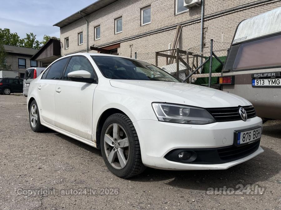 Balts Volkswagen Jetta 2012 Tartu, ar dzinēja tilpumu 1.40 L un nobraukumu 290 tūkst. km par 3500 €, foto 1 vietnē AUTOMOTO.COM.LV