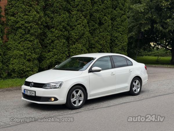 Balts Volkswagen Jetta 2012 Tartu, ar dzinēja tilpumu 1.40 L un nobraukumu 288 tūkst. km par 3600 €, foto 2 vietnē AUTOMOTO.COM.LV