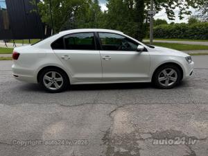 Balts Volkswagen Jetta 2012 Tartu, ar dzinēja tilpumu 1.40 L un nobraukumu 288 tūkst. km par 3600 €, foto 5 vietnē AUTOMOTO.COM.LV