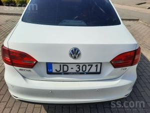 Balts Volkswagen Jetta 2012 Rīga, ar dzinēja tilpumu 1.40 L un nobraukumu 291 tūkst. km par 2900 €, foto 6 vietnē AUTOMOTO.COM.LV