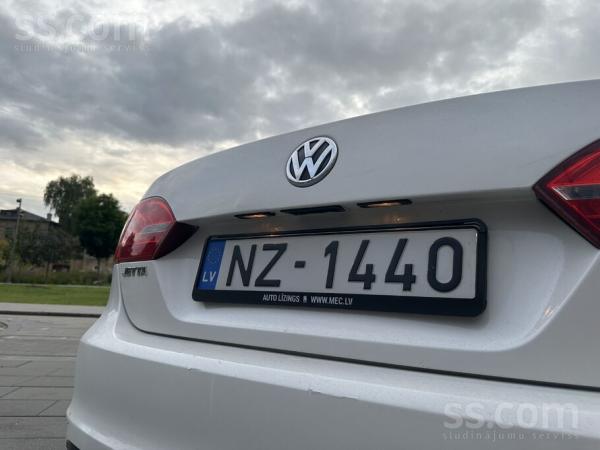 White Volkswagen Jetta 2012 in Riga, with an engine capacity of 1.40 L and mileage of 247 thousand km for 2600 €, photo 8 on AUTOMOTO.COM.LV