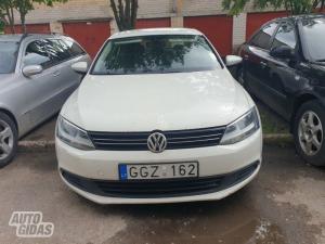 Balts Volkswagen Jetta 2013 Viļņa, ar dzinēja tilpumu 2.00 L un nobraukumu 361 tūkst. km par 350 €, foto  vietnē AUTOMOTO.COM.LV