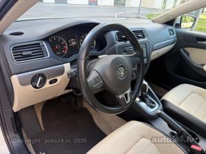 Balts Volkswagen Jetta 2013 Tallina, ar dzinēja tilpumu 0.00 L un nobraukumu 99 tūkst. km par 3900 €, foto 9 vietnē AUTOMOTO.COM.LV