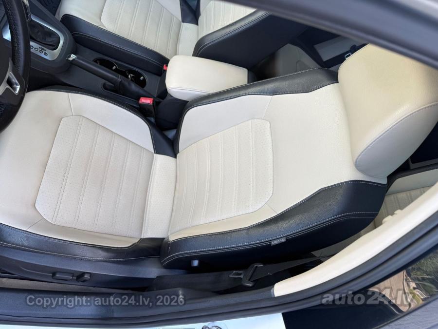 Balts Volkswagen Jetta 2013 Tallina, ar dzinēja tilpumu 0.00 L un nobraukumu 99 tūkst. km par 3900 €, foto 16 vietnē AUTOMOTO.COM.LV