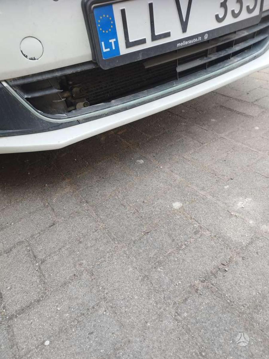 Balts Volkswagen Jetta 2013 Plungė, ar dzinēja tilpumu 1.40 L un nobraukumu 260 tūkst. km par 4000 €, foto 10 vietnē AUTOMOTO.COM.LV