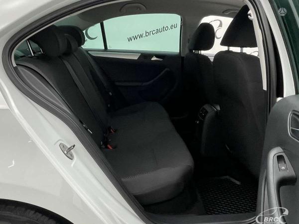 Balts Volkswagen Jetta 2014 Viļņa, ar dzinēja tilpumu 1.39 L un nobraukumu 183 tūkst. km par 6600 €, foto 10 vietnē AUTOMOTO.COM.LV