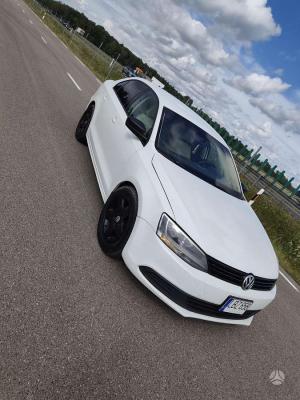 Balts Volkswagen Jetta 2014 Kauņa, ar dzinēja tilpumu 1.80 L un nobraukumu 277 tūkst. km par 2300 €, foto 6 vietnē AUTOMOTO.COM.LV