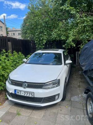 Balts Volkswagen Jetta 2014 Rīga, ar dzinēja tilpumu 2.00 L un nobraukumu 0 tūkst. km par 3950 €, foto  vietnē AUTOMOTO.COM.LV