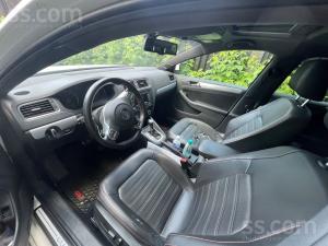 Balts Volkswagen Jetta 2014 Rīga, ar dzinēja tilpumu 2.00 L un nobraukumu 0 tūkst. km par 3950 €, foto 3 vietnē AUTOMOTO.COM.LV