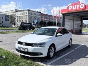 White Volkswagen Jetta 2014 in Riga, with an engine capacity of 1.40 L and mileage of 270 thousand km for 3500 €, photo  on AUTOMOTO.COM.LV