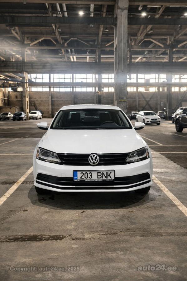 Balts Volkswagen Jetta 2015 Tallina, ar dzinēja tilpumu 1.40 L un nobraukumu 252 tūkst. km par 6800 €, foto 1 vietnē AUTOMOTO.COM.LV