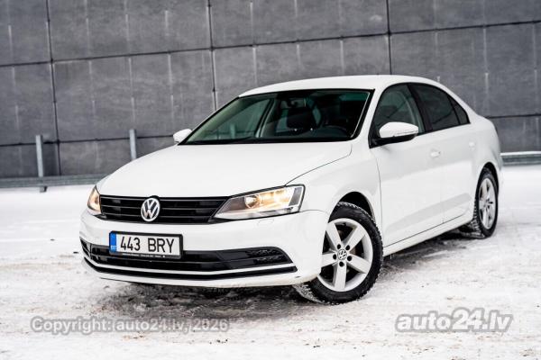 Balts Volkswagen Jetta 2015 Tallina, ar dzinēja tilpumu 1.40 L un nobraukumu 125 tūkst. km par 7999 €, foto 1 vietnē AUTOMOTO.COM.LV