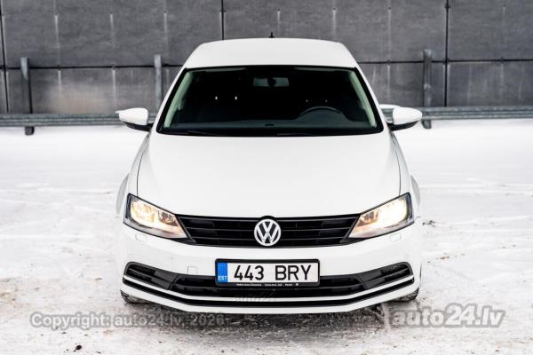Balts Volkswagen Jetta 2015 Tallina, ar dzinēja tilpumu 1.40 L un nobraukumu 125 tūkst. km par 7999 €, foto 2 vietnē AUTOMOTO.COM.LV