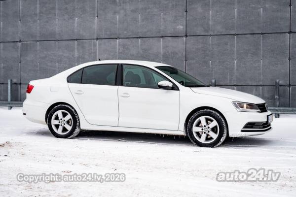Balts Volkswagen Jetta 2015 Tallina, ar dzinēja tilpumu 1.40 L un nobraukumu 125 tūkst. km par 7999 €, foto 7 vietnē AUTOMOTO.COM.LV