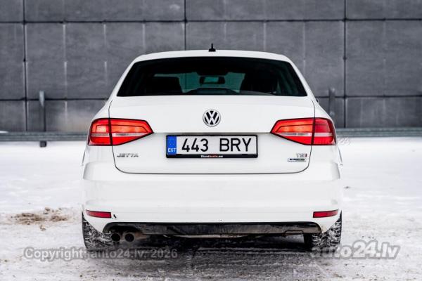 Balts Volkswagen Jetta 2015 Tallina, ar dzinēja tilpumu 1.40 L un nobraukumu 125 tūkst. km par 7999 €, foto 11 vietnē AUTOMOTO.COM.LV