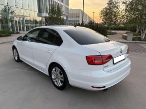 Balts Volkswagen Jetta 2015 Viļņa, ar dzinēja tilpumu 1.97 L un nobraukumu 153 tūkst. km par 6950 €, foto 3 vietnē AUTOMOTO.COM.LV