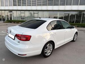 Balts Volkswagen Jetta 2015 Viļņa, ar dzinēja tilpumu 1.97 L un nobraukumu 153 tūkst. km par 6950 €, foto 5 vietnē AUTOMOTO.COM.LV